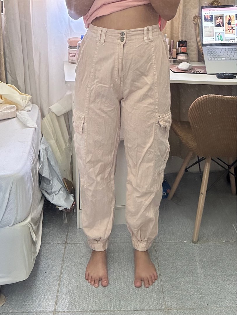 Bershka Light Pink Cargo Pants, Women's Fashion, Bottoms, Other Bottoms ...