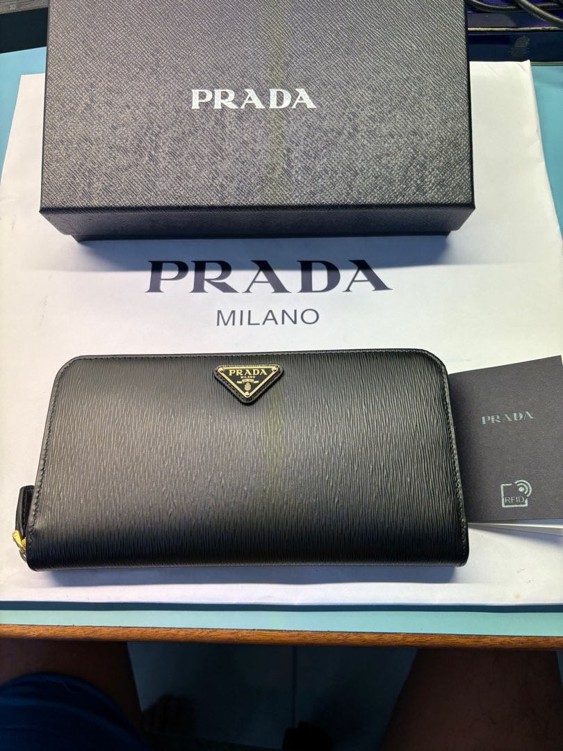 Prada Long Wallet (Saffiano) - Classic Triangle Logo - Nero (Black ...