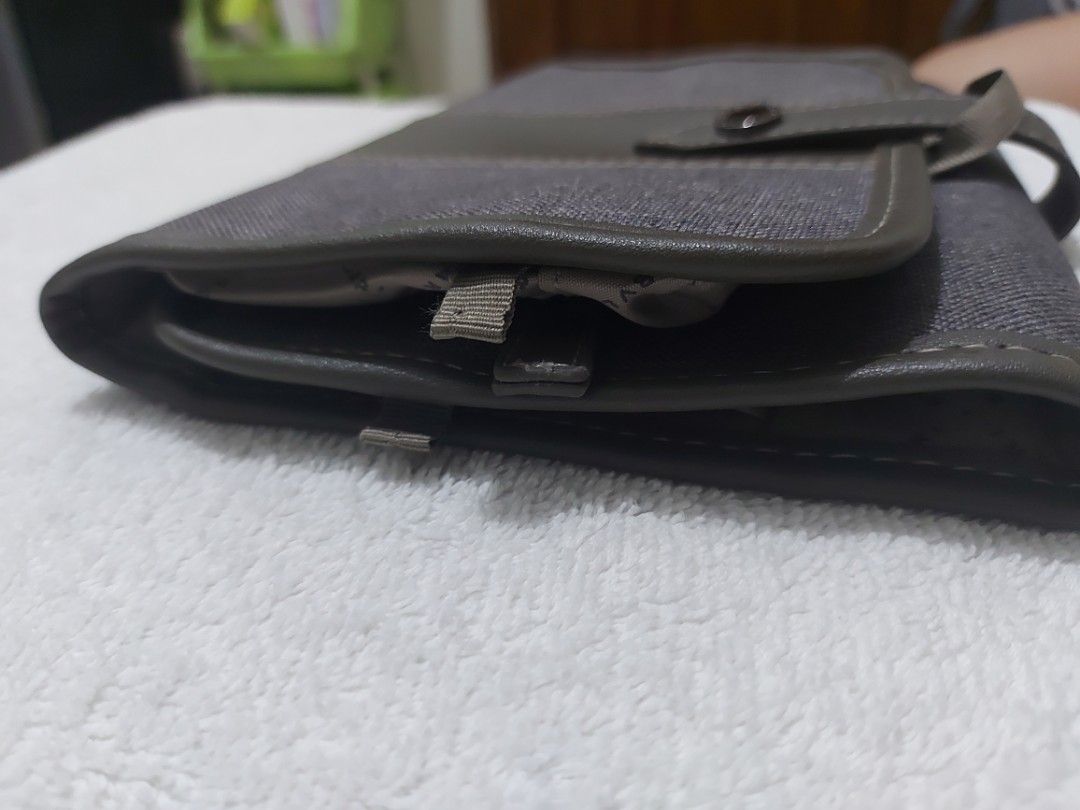 Bulgari Emirates Amenity Pouch, Hobbies & Toys, Travel, Travel ...