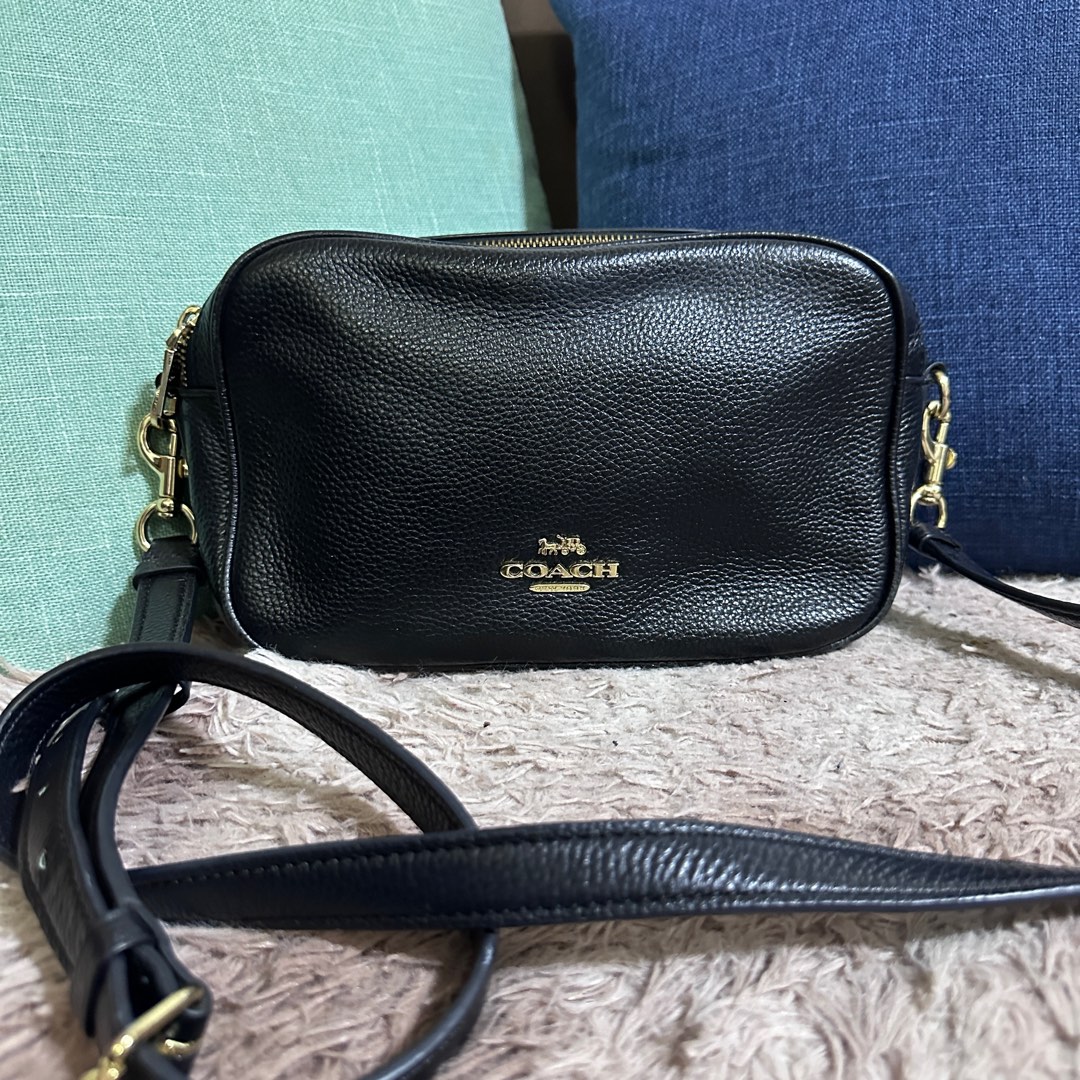 COACH CAMERA BAG, Women's Fashion, Bags & Wallets, Cross-body Bags on ...