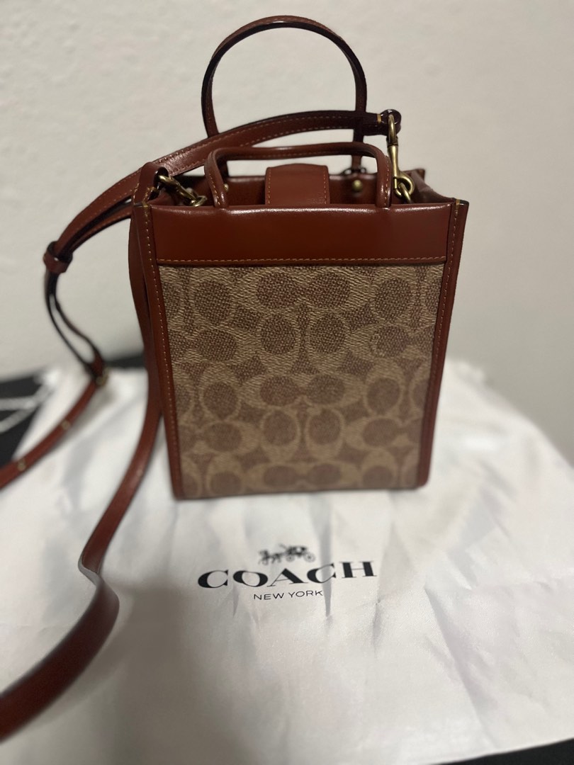 Coach mini Cashin tote bag, Luxury, Bags & Wallets on Carousell
