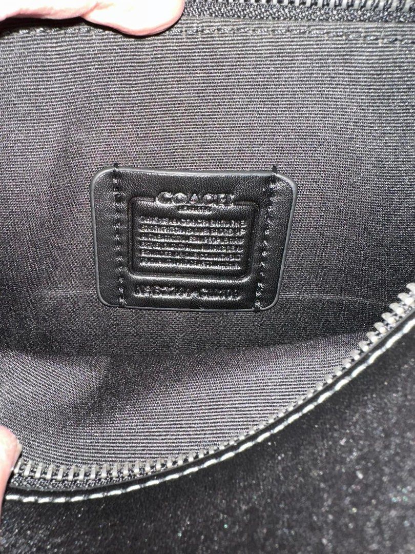 Coach Wyatt Crossbody in Signature (black), Men's Fashion, Bags, Sling ...