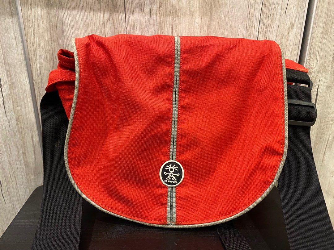 Crumpler Pretty Boy 4000 XL Red, Men's Fashion, Bags, Sling Bags on ...