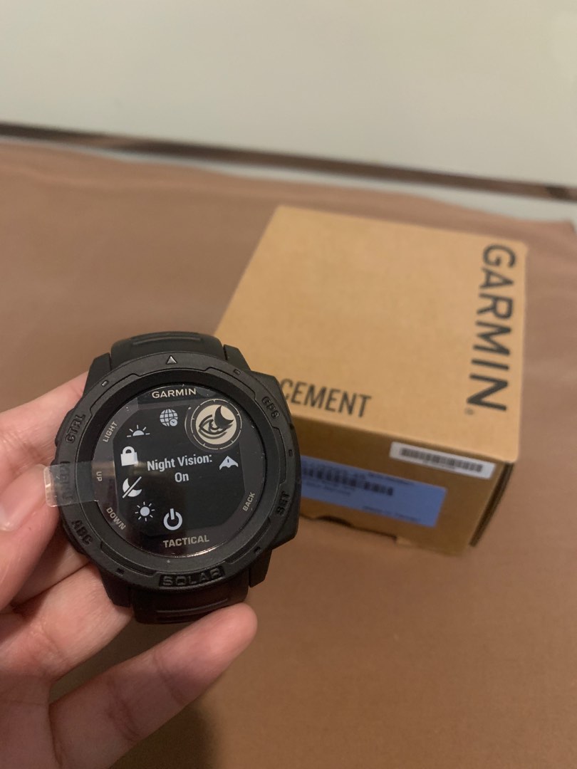 Garmin original, Fesyen Pria, Jam Tangan di Carousell