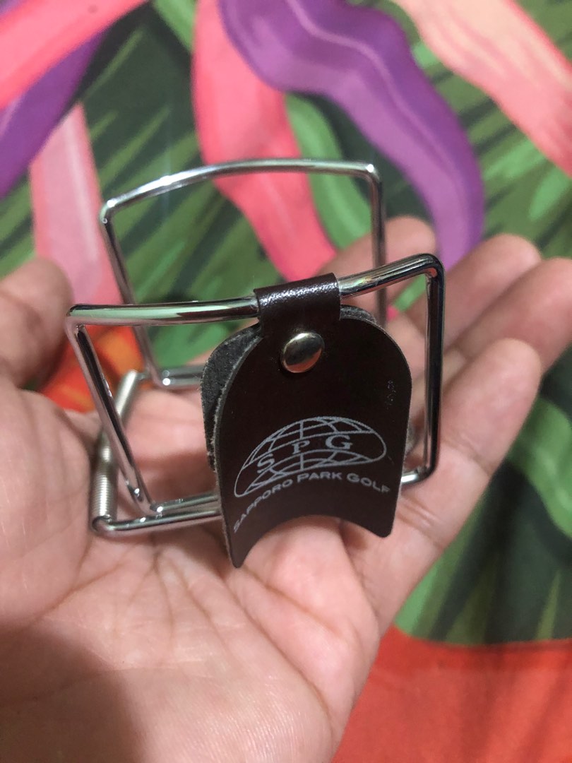 golf ball base holder, Hobbies & Toys, Memorabilia & Collectibles ...