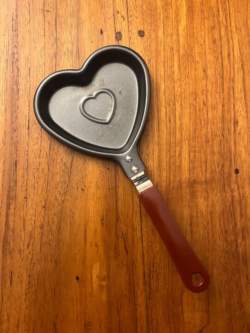Heart-shaped Egg Pan, Furniture & Home Living, Kitchenware & Tableware, Cookware & Accessories ...