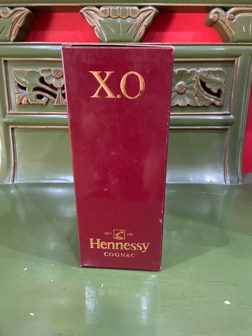 Hennessy XO Cognac empty box only, Food & Drinks, Alcoholic Beverages ...