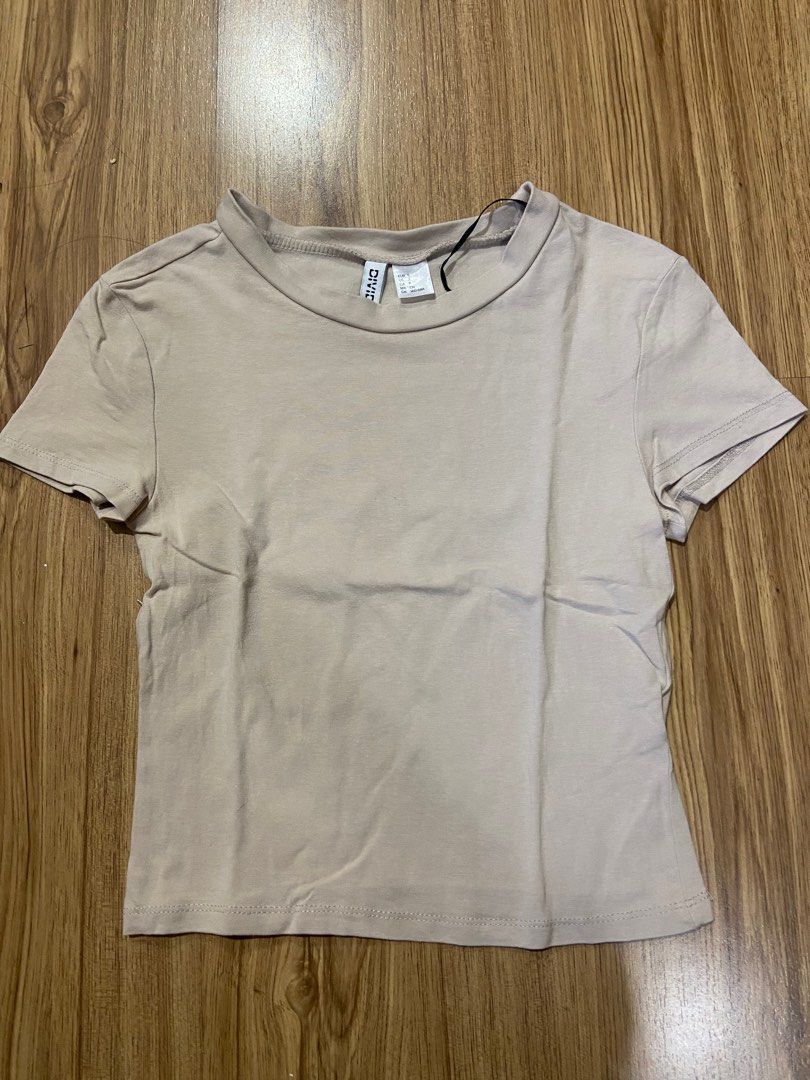 H&M Basic Croptop, Women's Fashion, Tops, Blouses on Carousell