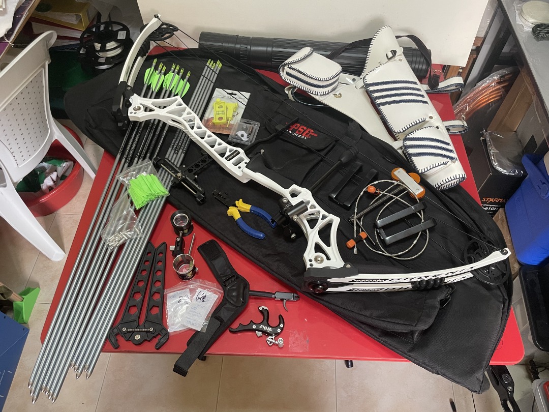 Archery Compound Bow FULL Beginner Set - Junxing M108, Sports Equipment ...
