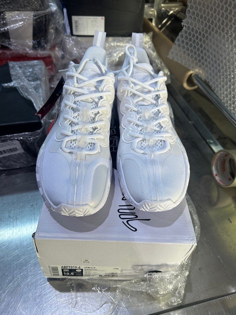 LiNing Son of Flash- White, Men's Fashion, Footwear, Sneakers on Carousell