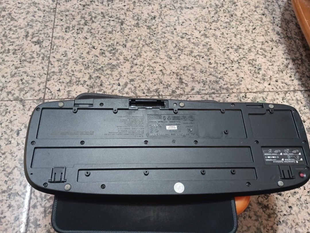 LOGITECH EX100 無線鍵盤, 電腦及科技產品, 電腦周邊產品, 電腦鍵盤及相關產品在旋轉拍賣