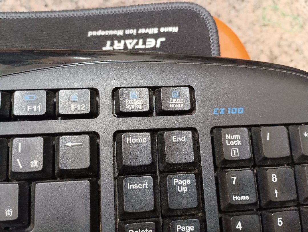 LOGITECH EX100 無線鍵盤, 電腦及科技產品, 電腦周邊產品, 電腦鍵盤及相關產品在旋轉拍賣