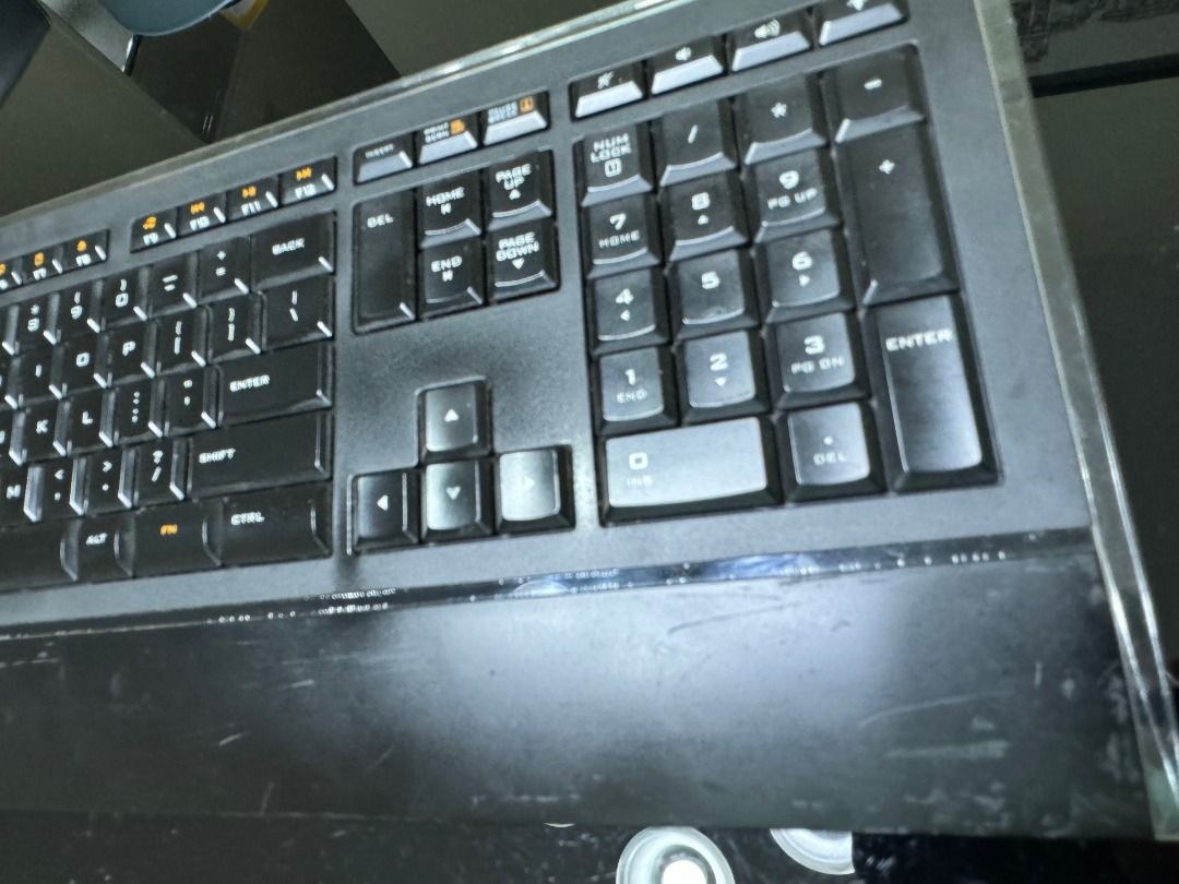 Logitech Illuminated Ultrathin Keyboard K740 with Laser-Etched Backlit ...