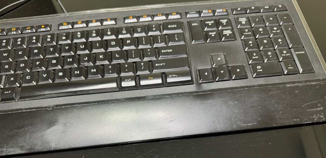 Logitech Illuminated Ultrathin Keyboard K740 with Laser-Etched Backlit ...