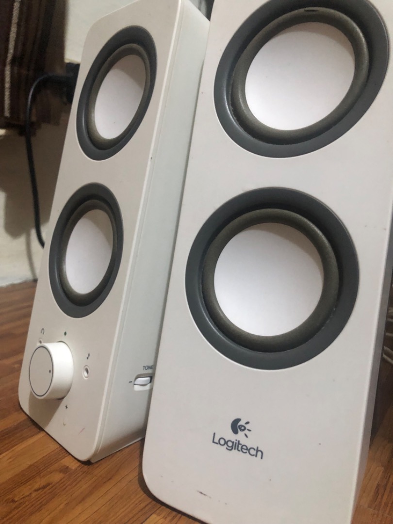Logitech Z200, Audio, Soundbars, Speakers & Amplifiers on Carousell