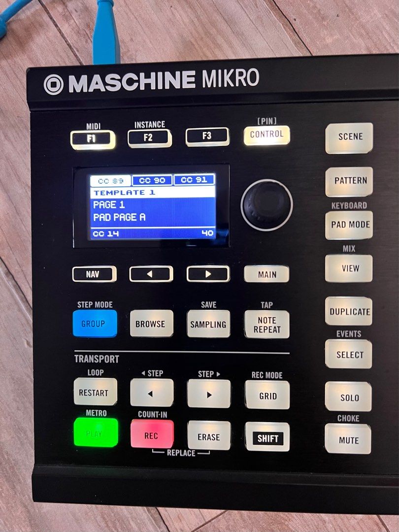 MASCHINE MIKRO MK2 Native Instruments (with UDG Gig Bag), Audio, Other ...