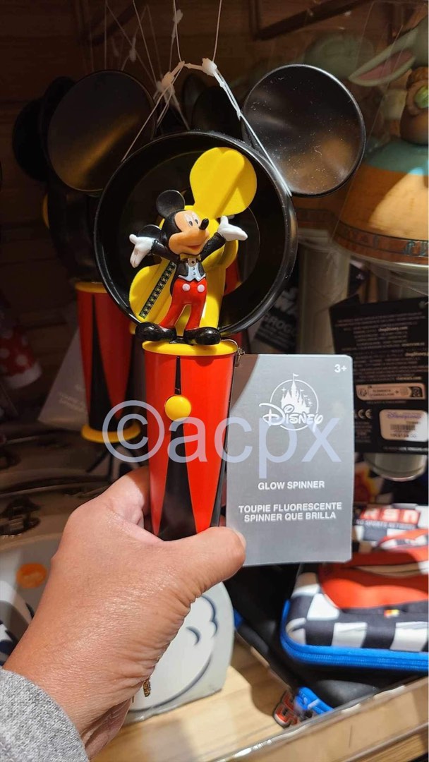 Mickey Mouse glow spinner (Hong Kong Disneyland), Hobbies & Toys ...