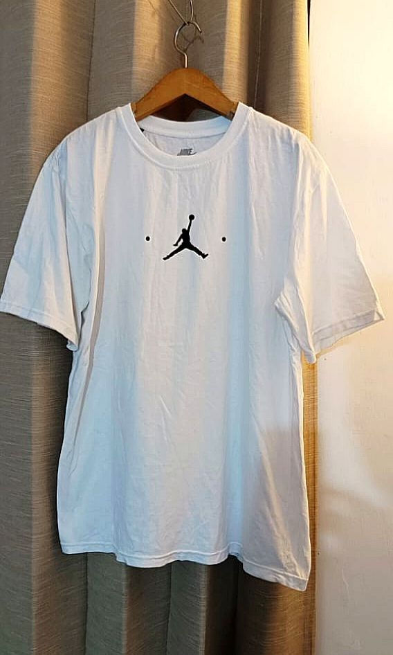 NIKE AIR JORDAN Tee, Fesyen Pria, Pakaian , Atasan di Carousell
