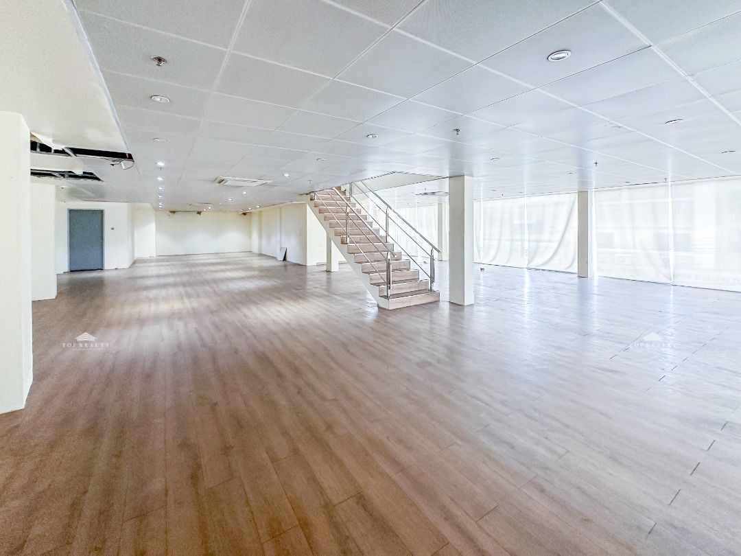Office Space Building for Rent in Makati City Nr. Skyway 7-Storey with ...