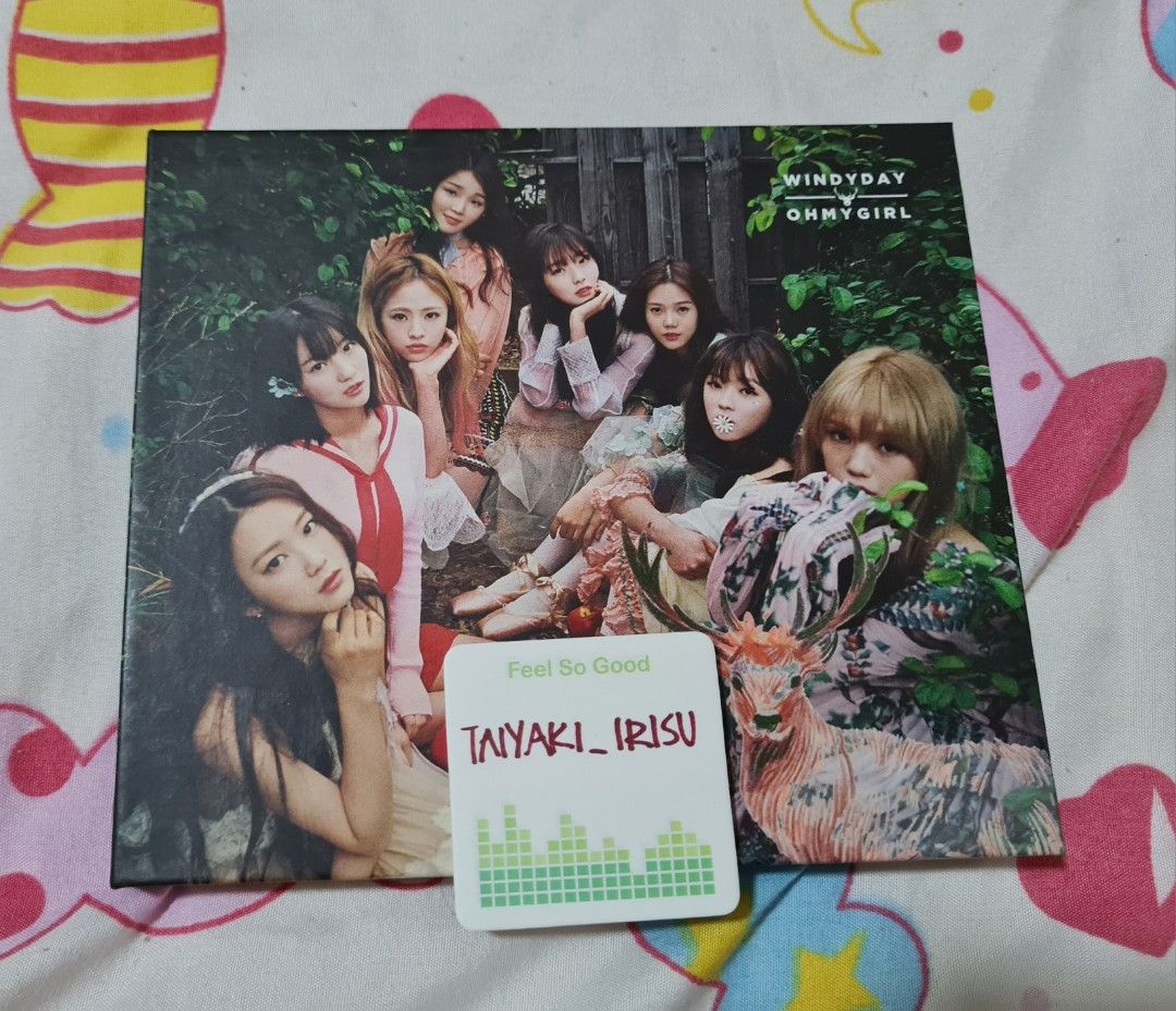 OH MY GIRL Pink Ocean (Windy Day) album, Hobbies & Toys, Memorabilia ...