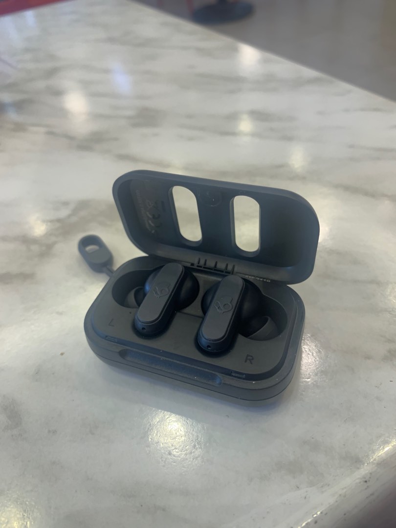 Original Skull Candy Earbuds Black Dime 2, Audio, Earphones on Carousell