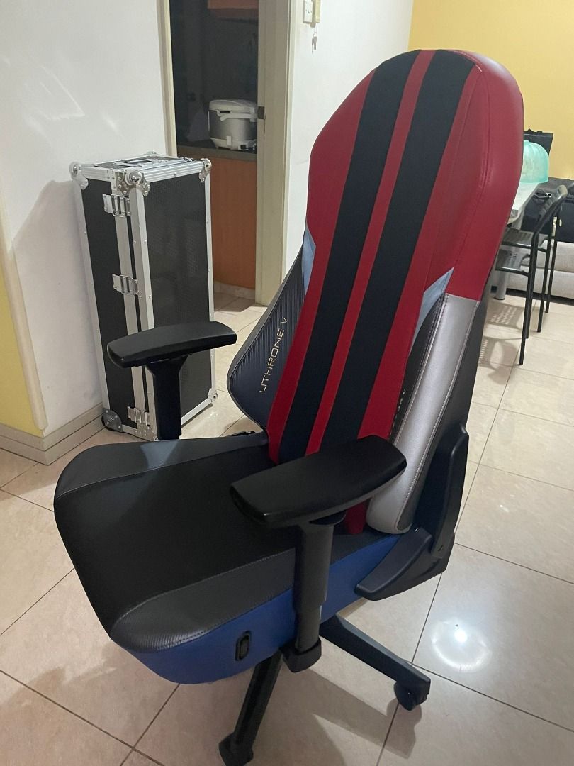 OSIM uThrone V Transformers Edition Gaming Massage Chair - Optimus Prime, Furniture & Home ...