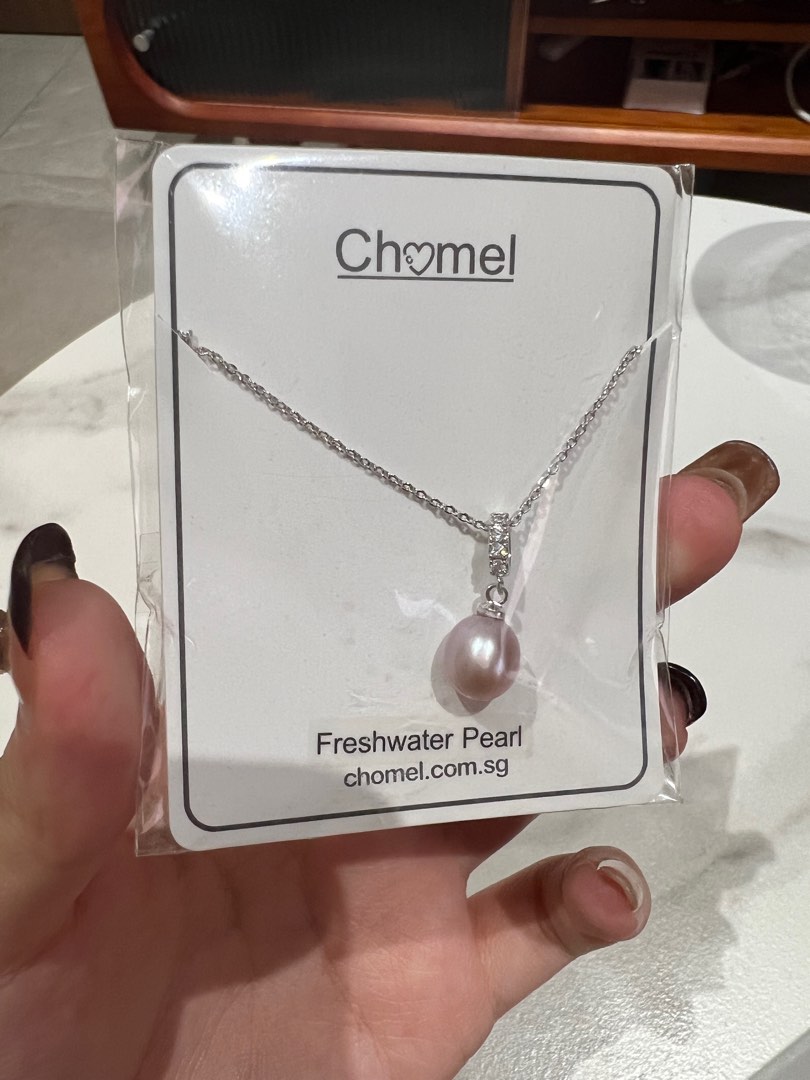 Pearl necklace Chomel, Women's Fashion, Jewelry & Organisers, Necklaces ...