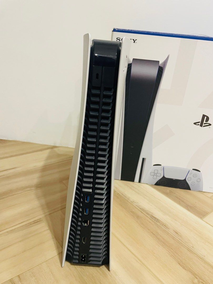 PS5 CFI-1018A 二手 面交, 電玩遊戲相關, 電玩主機, PlayStation在旋轉拍賣