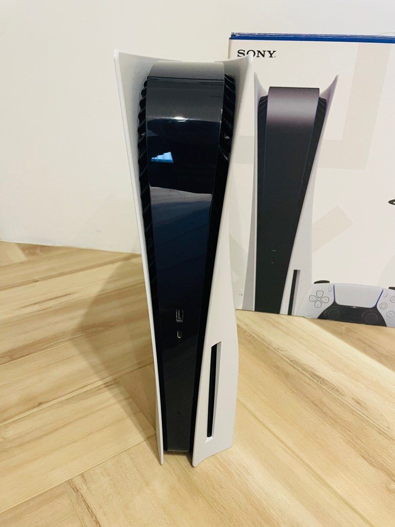 PS5 CFI-1018A 二手 面交, 電玩遊戲相關, 電玩主機, PlayStation在旋轉拍賣