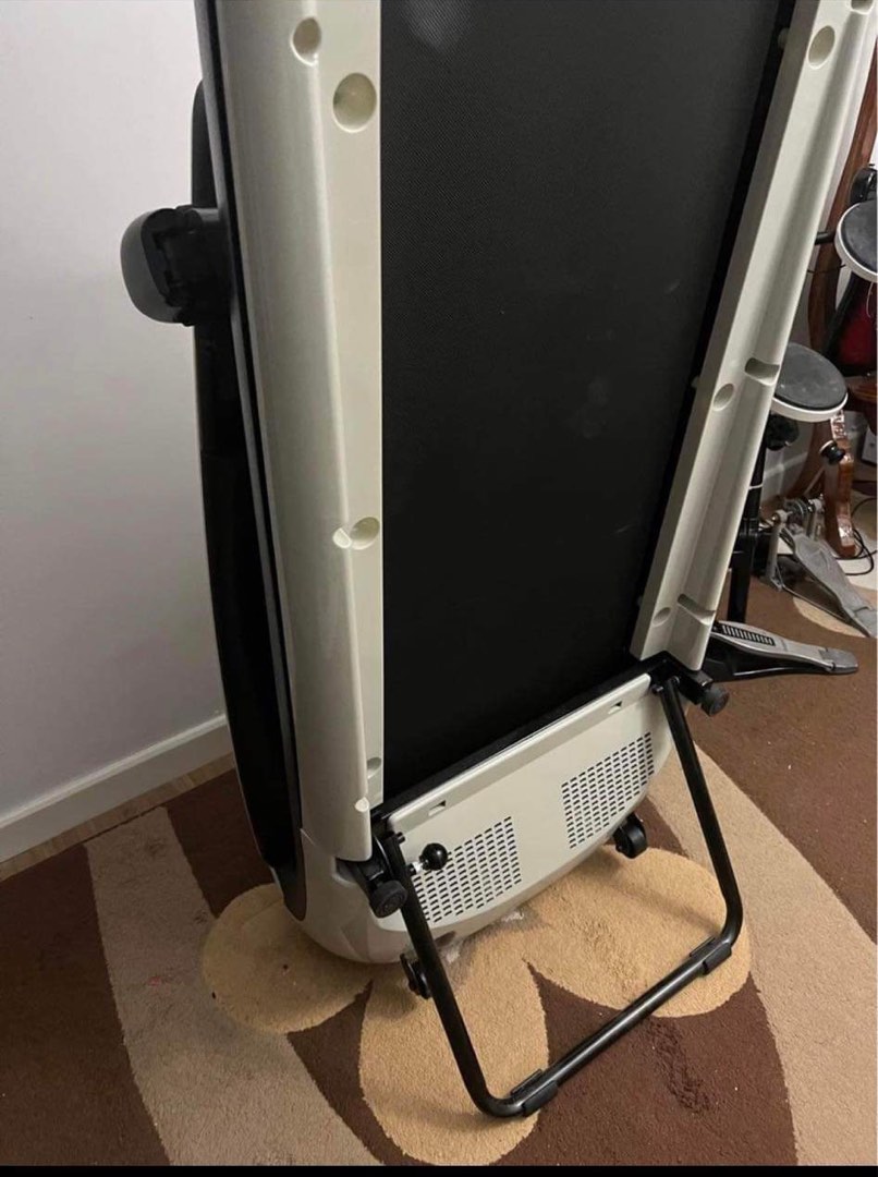 RUSH SALE: HIRO SMART TREADMILL, Sports Equipment, Exercise & Fitness ...