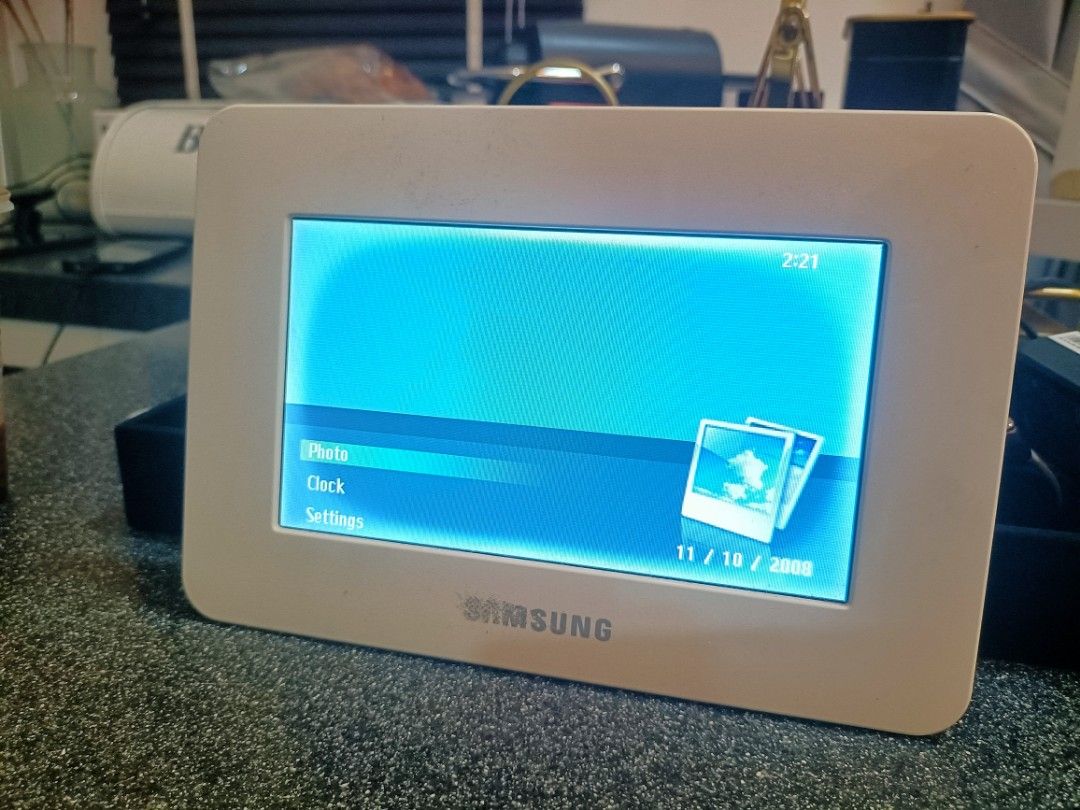 Samsung Photo player, Mobile Phones & Gadgets, Other Gadgets on Carousell