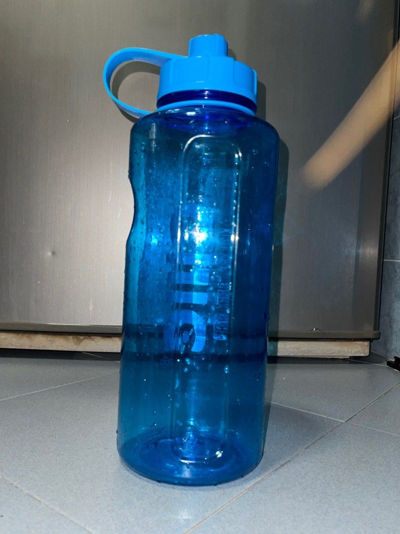 Simple solid 3L water bottle, Furniture & Home Living, Kitchenware ...