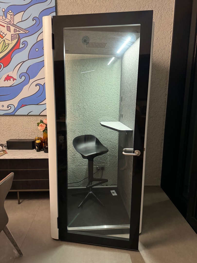 Single Pax Privacy Booth, Computers & Tech, Office & Business ...