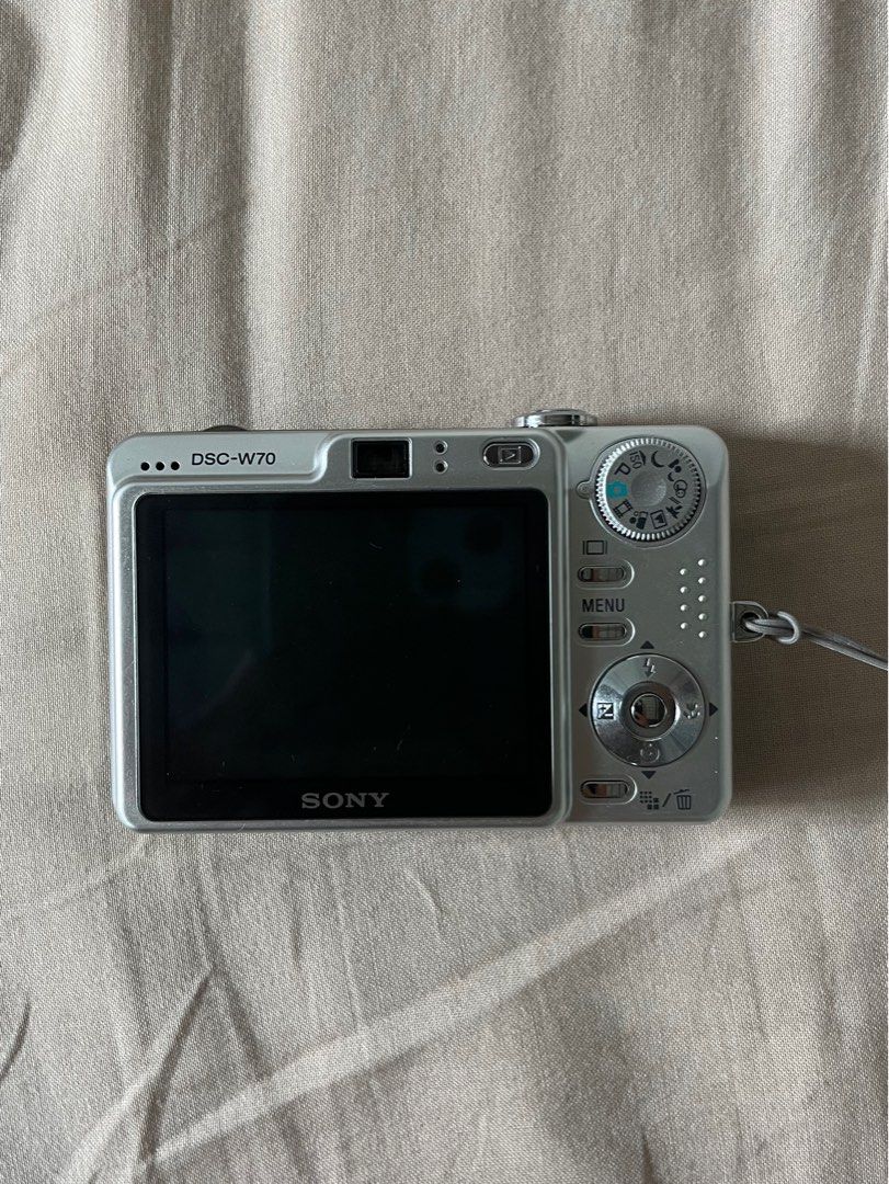 Sony Cybershot W70 digicam, Photography, Cameras on Carousell