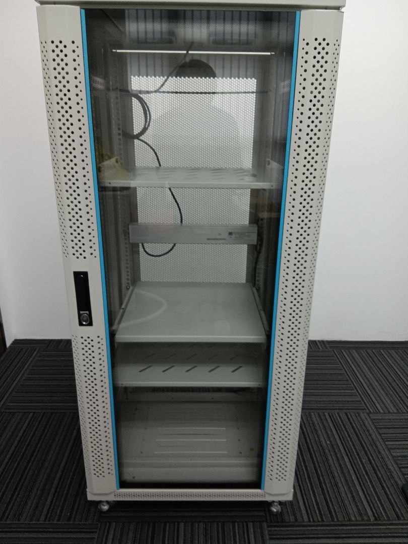 Toten 27U Server Rack, Computers & Tech, Office & Business Technology ...