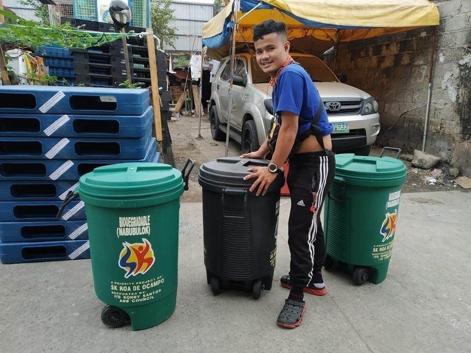 TROLLING TRASH BIN 150L, Furniture & Home Living, Cleaning & Homecare ...