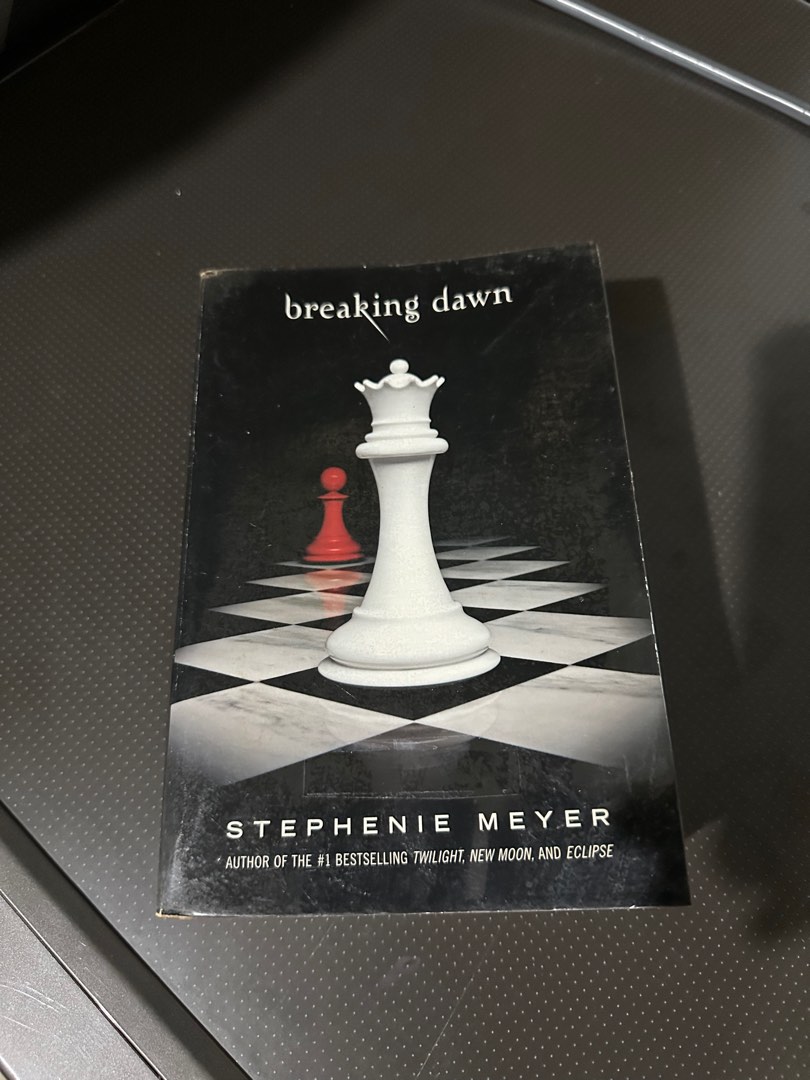 Twilight Saga Breaking Dawn by Stephenie Meyer, Hobbies & Toys, Books ...