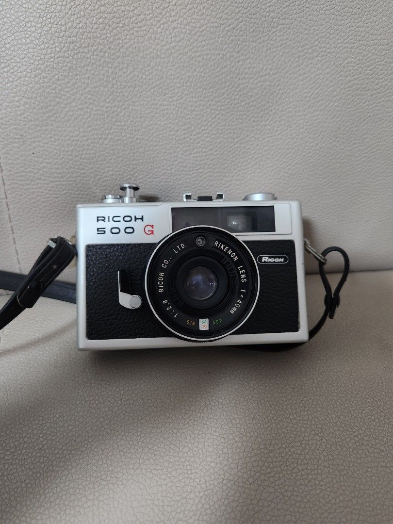 Vintage Ricoh 500 G with Flash light, Photography, Cameras on Carousell