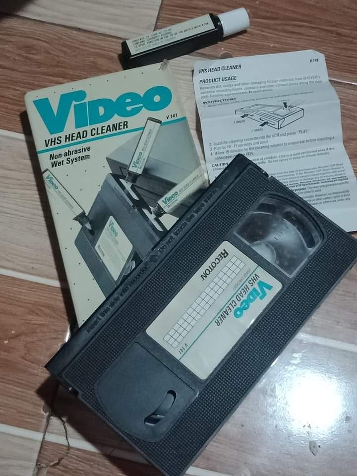 VINTAGE VHS REWINDER AND VHS HEAD CLEANER, Hobbies & Toys, Memorabilia ...