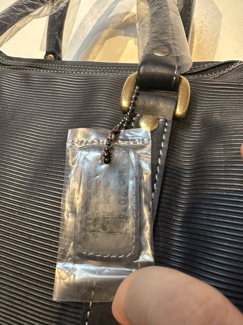 Why Travel Bag, Luxury, Bags & Wallets on Carousell