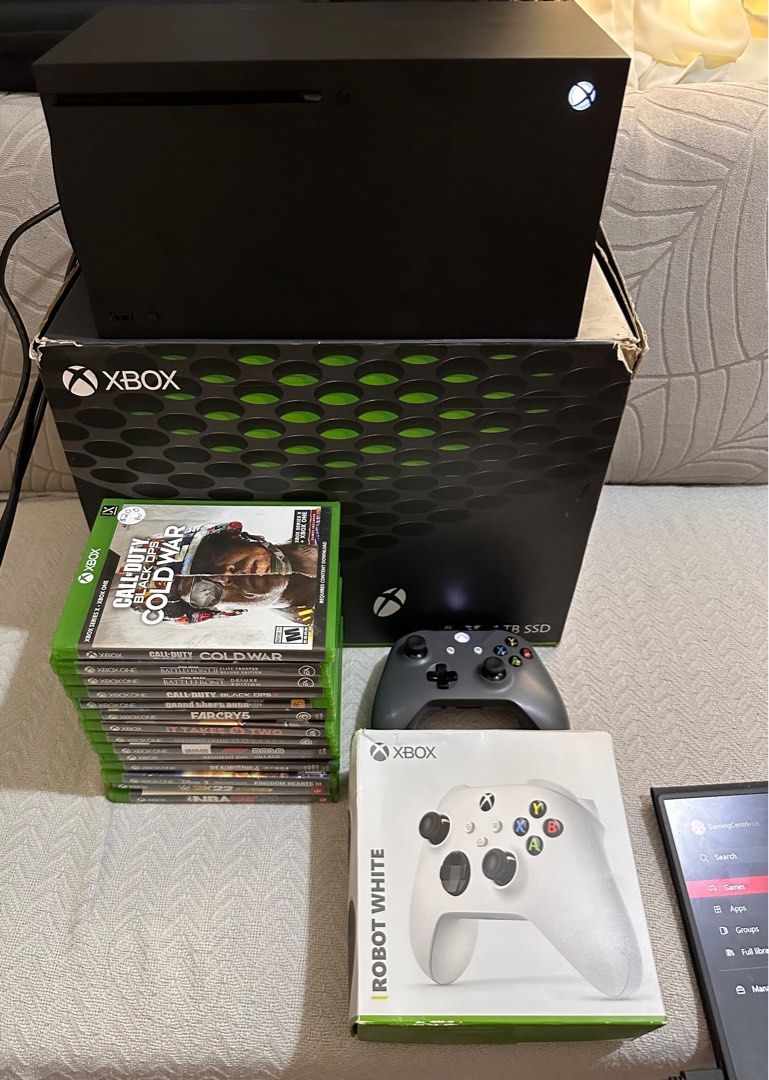 Xbox Series X Bundle (11 physical games and 2 controllers), Video ...