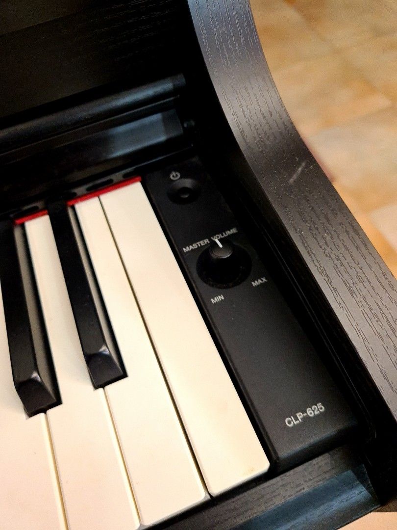 Yamaha Clavinova (Digital Piano) CLP-625, Hobbies & Toys, Music & Media, Musical Instruments on ...