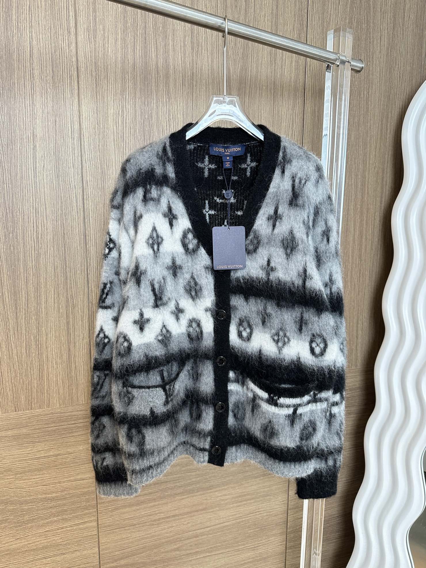 Authentic lv Monogram Presbyopic Mohair Cardigan, Women's Fashion, Tops ...
