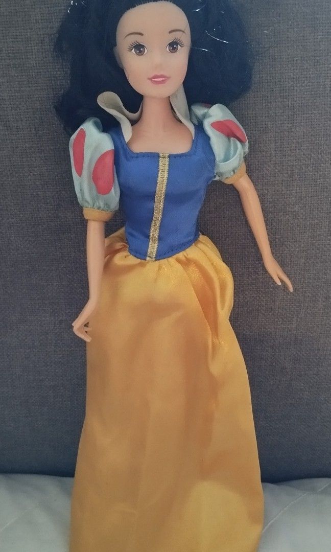 Barbie Disney, Toys & Collectibles, Mainan di Carousell