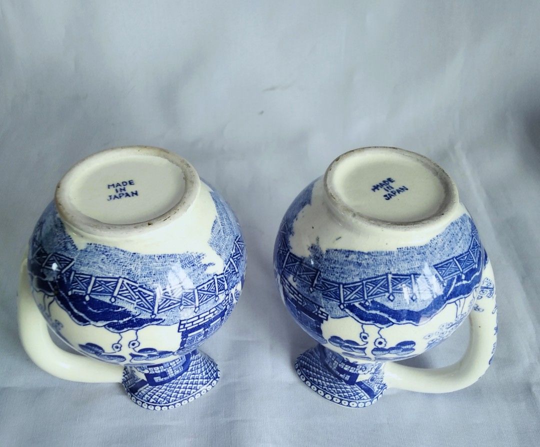 Blue Willow Japan Cruets and Shakers ( (1950's), Hobbies & Toys ...