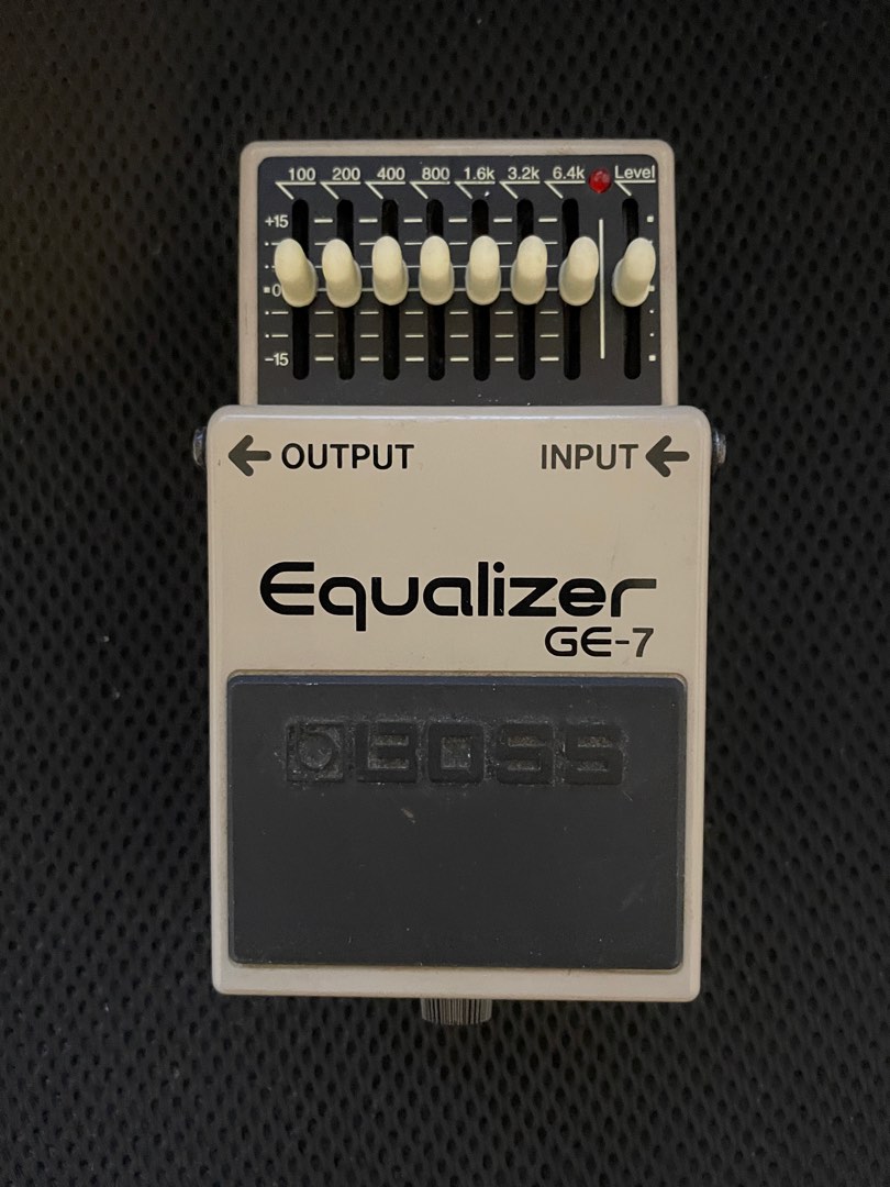 Boss GE-7 Guitar Equalizer EQ Pedal, Hobbies & Toys, Music & Media ...