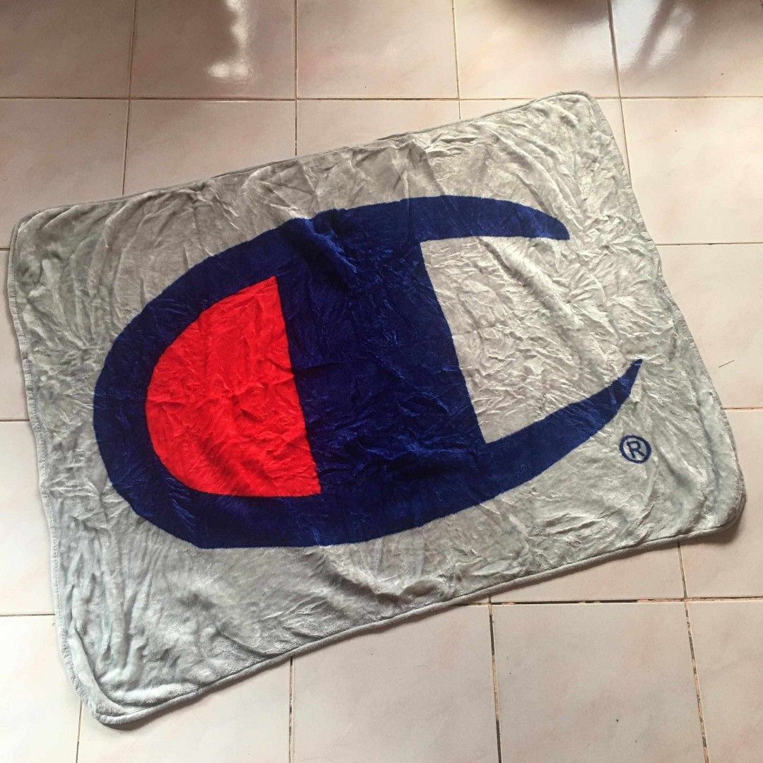 Champion bathing towel, Furniture & Home Living, Bedding & Towels on ...