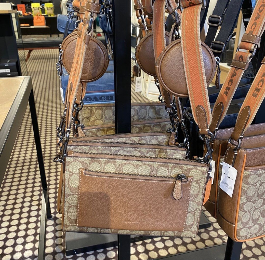 Coach Holden Crossbody, Luxury, Bags & Wallets on Carousell