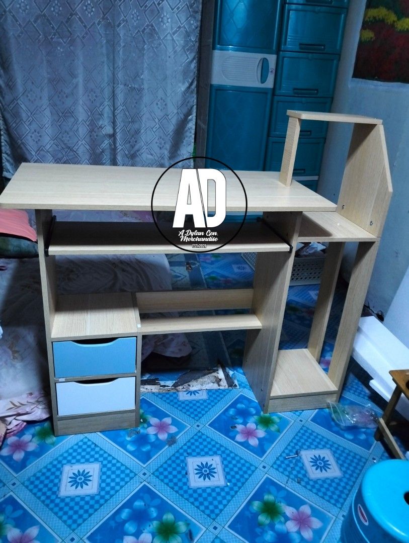 COMPUTER TABLE WITH CPU SHELVES AND PULLOUT KEYBOARD TRAY, Furniture ...
