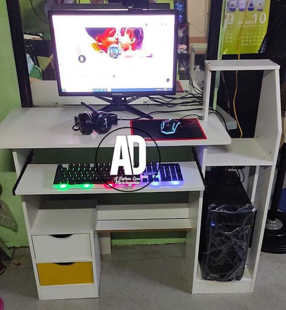 COMPUTER TABLE WITH CPU SHELVES AND PULLOUT KEYBOARD TRAY, Furniture ...